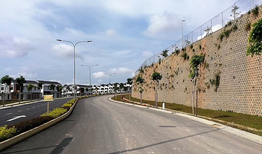 Betoflor Retaininig Walll – IKRAM GEOTECHNIQUE SDN. BHD.